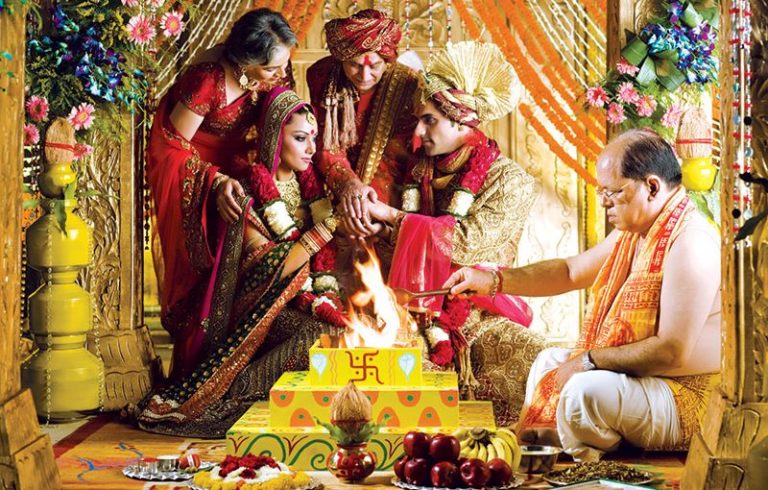 What Happens at Hindu Wedding Ceremony?