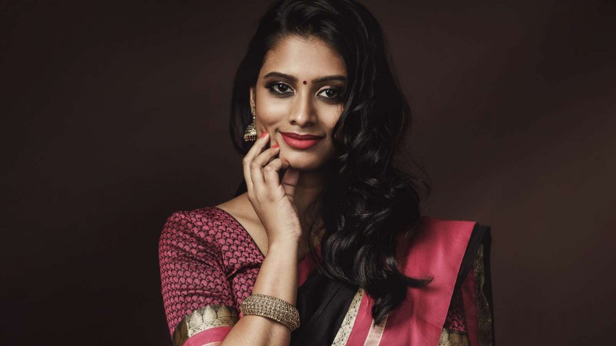 Why Do Hindus Wear Tilak or Tika? - The Forehead Mark