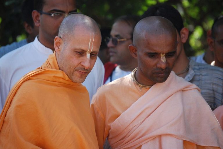 Why Do Hindus Wear Tilak or Tika? - The Forehead Mark